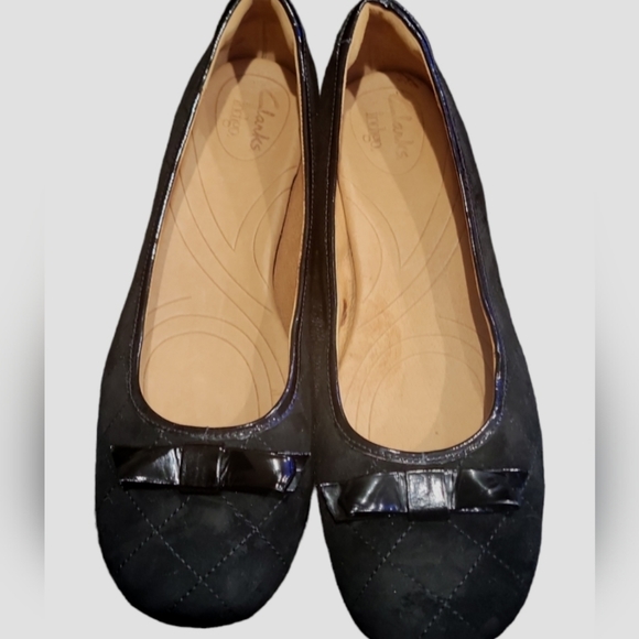 Clarks | Shoes | Clarks Black Womens Charmed Bow Classic Quilted Patent ...